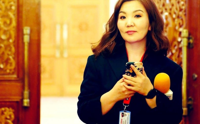 Шүүх Н Өнөрцэцэгийн мэргэжлийн үйл ажиллагаа эрхлэхийг түдгэлзүүллээ